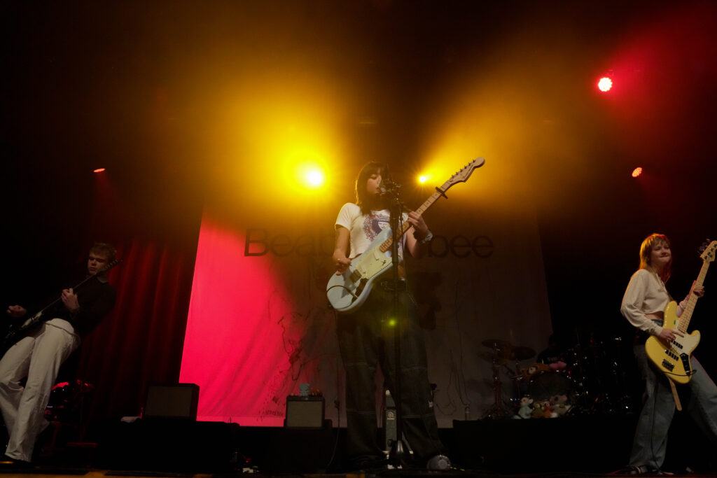 B-Sides - NEW MUSIC | NEW ARTISTS | LIVE EXPERIENCES